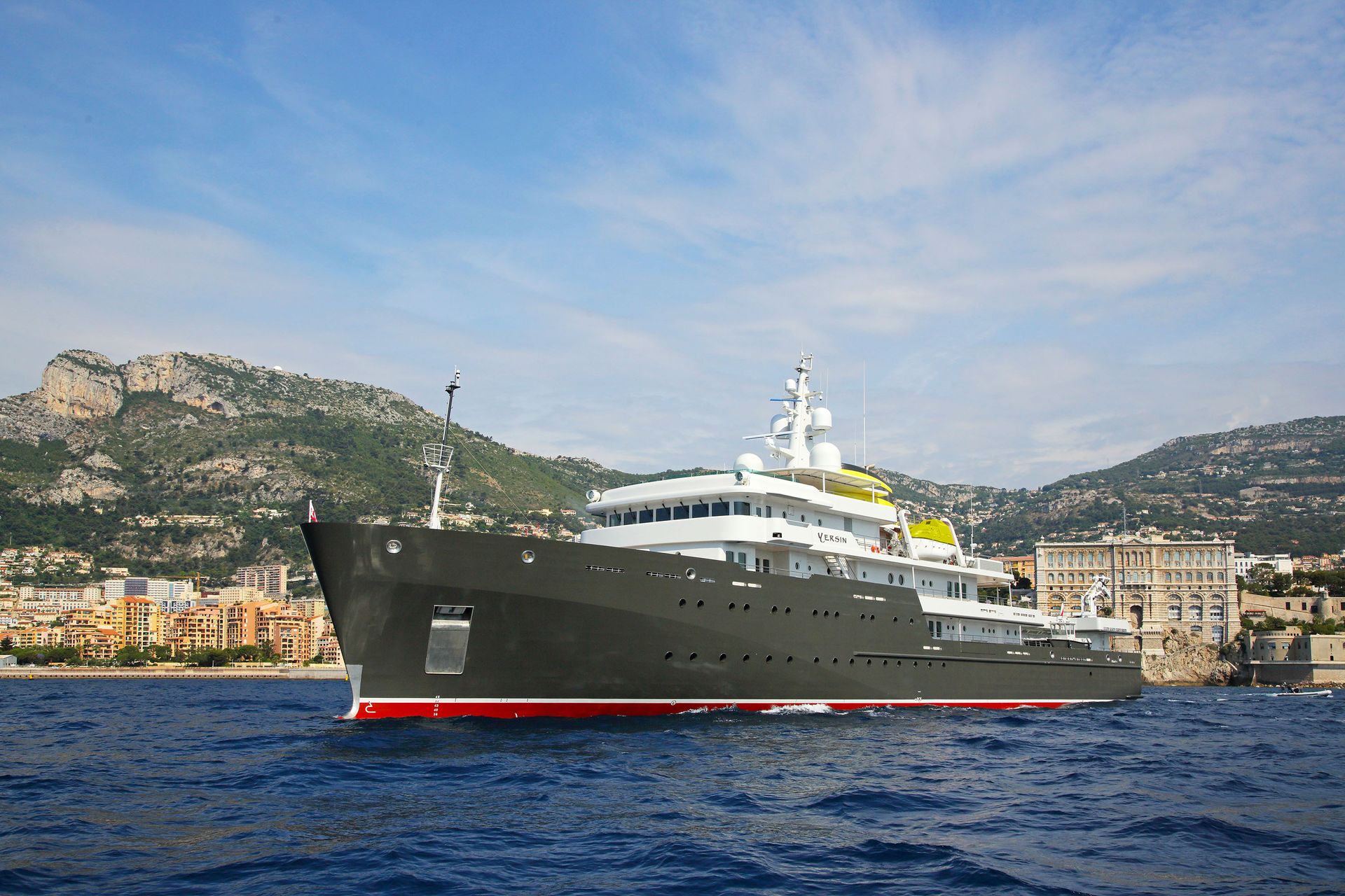 Yersin: On board the 76m polar explorer yacht